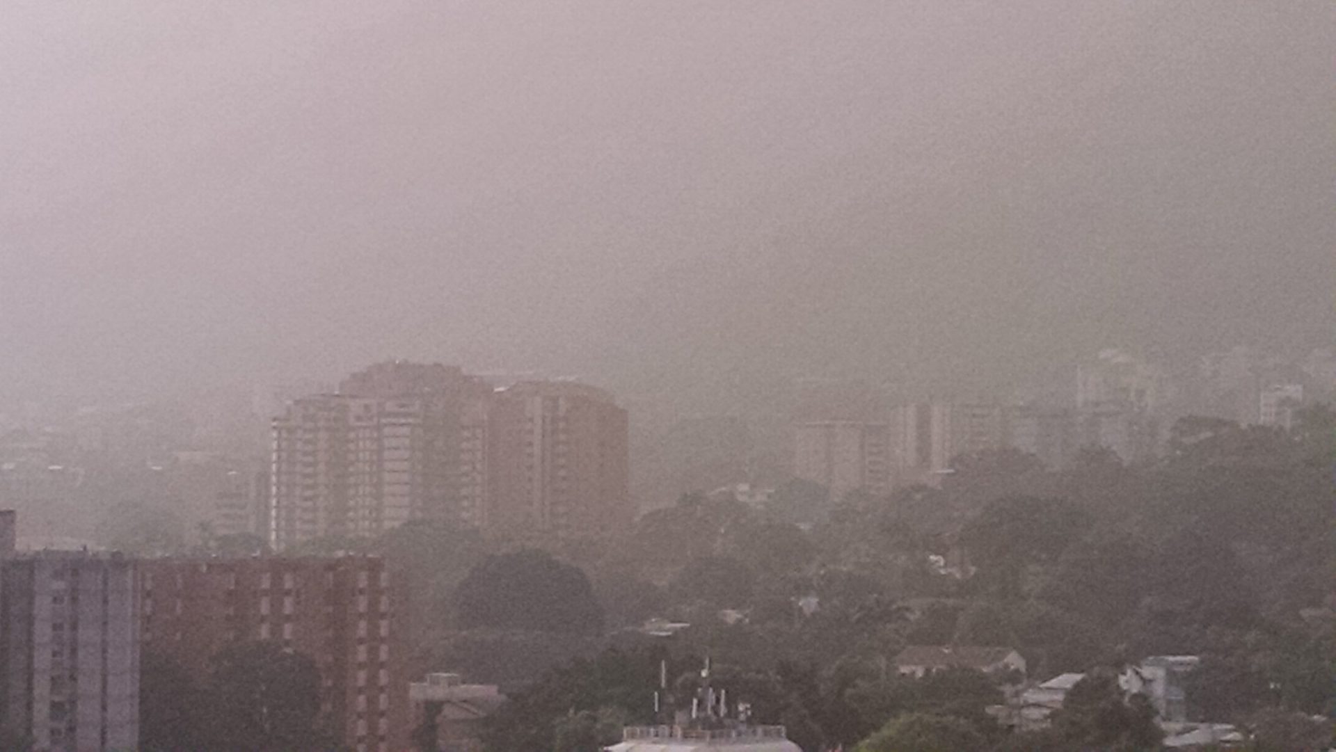 Conozca en qué consiste el fenómeno del polvo del Sahara (+Fotos) | Red Radio