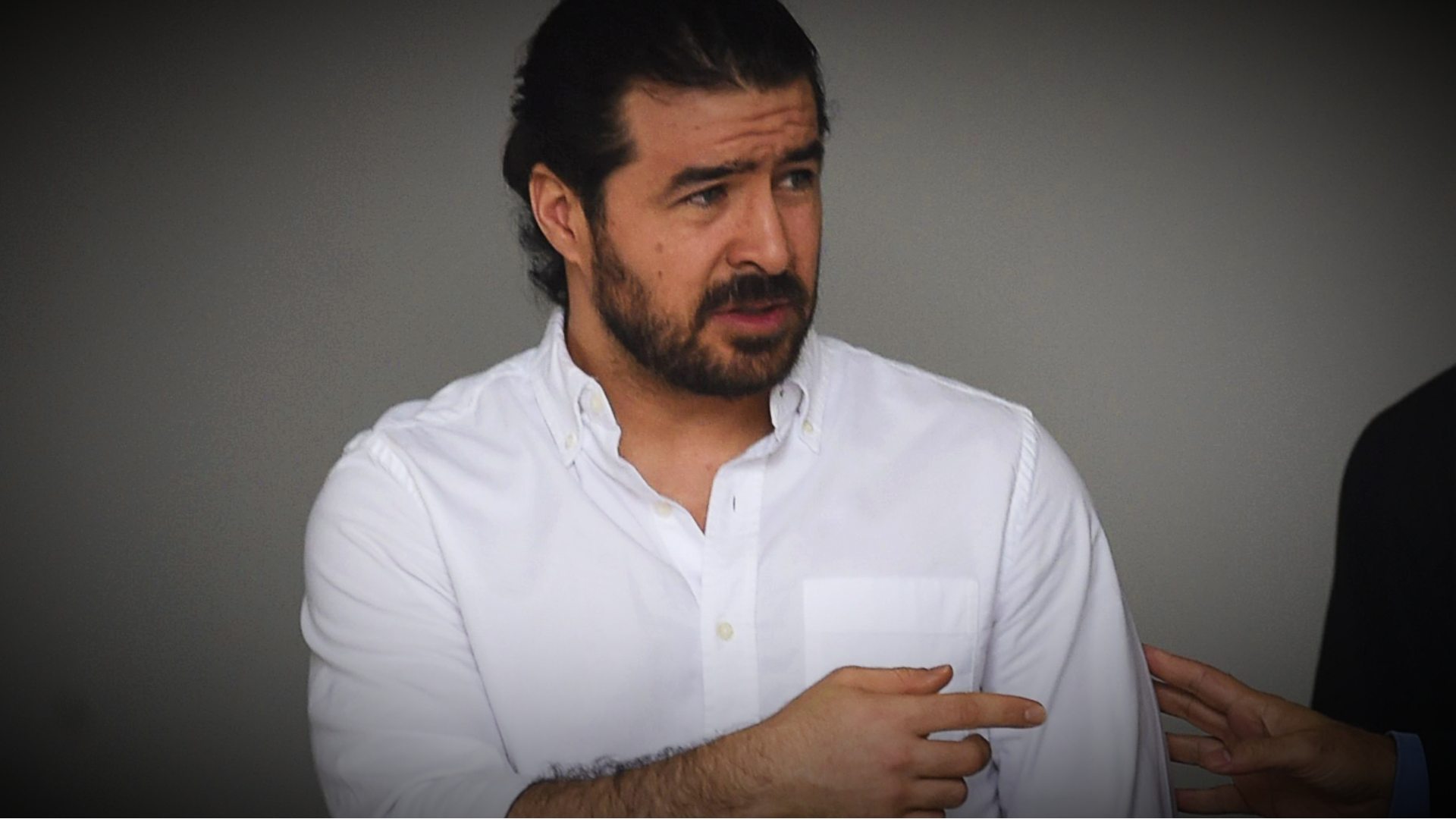 Daniel Ceballos se presentó en el CNE para sumarse al referendo ...