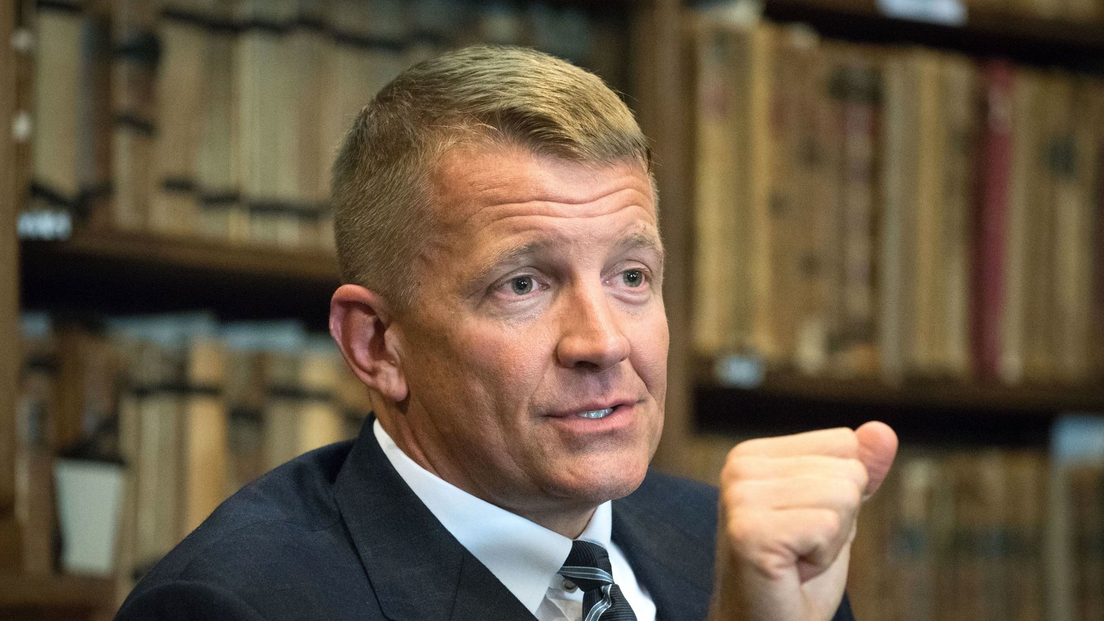 "Se acerca el invierno”: La nueva amenaza de Erik Prince contra ...