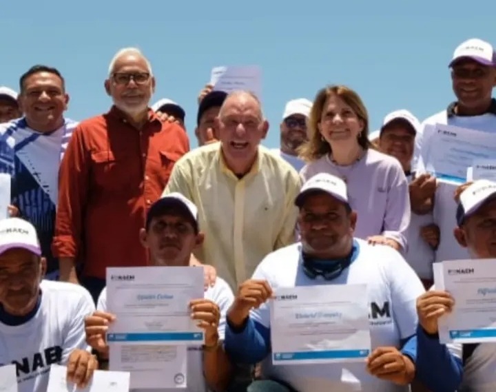 La Alcaldía de Maracaibo otorgó 26 microcréditos en Santa Rosa de Agua ...