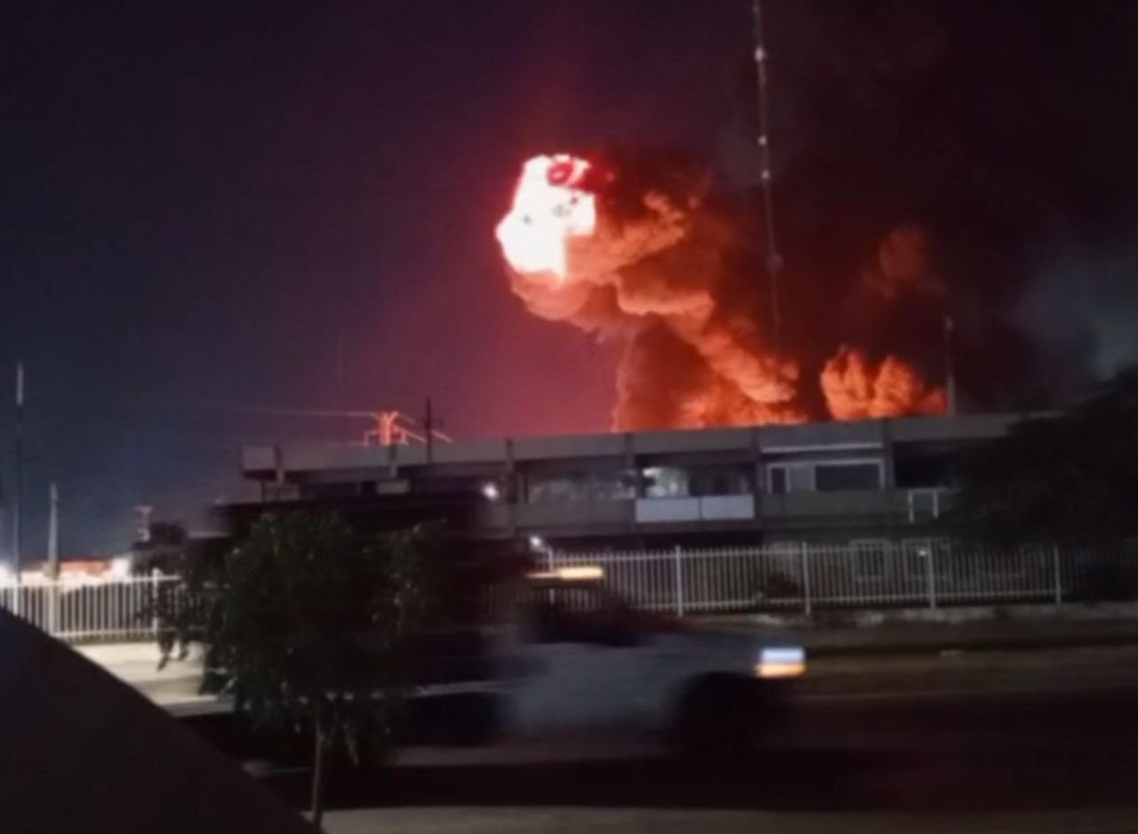 Explosión, incendio, control y enfriamiento: 24Dic de trabajo para los ...